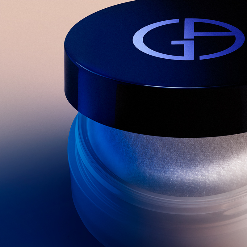 DESIGNER WATER-IN-LOOSE POWDER